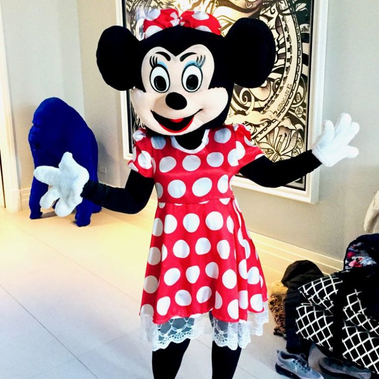 Minnie Mouse Entertainers London Minnie Mascot Party Brilliant minnie-mouse-entertainers-london-minnie-mascot-party-brilliant